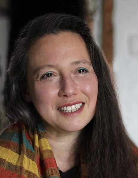 Yulia Ginis - תיאטרון מסתורין